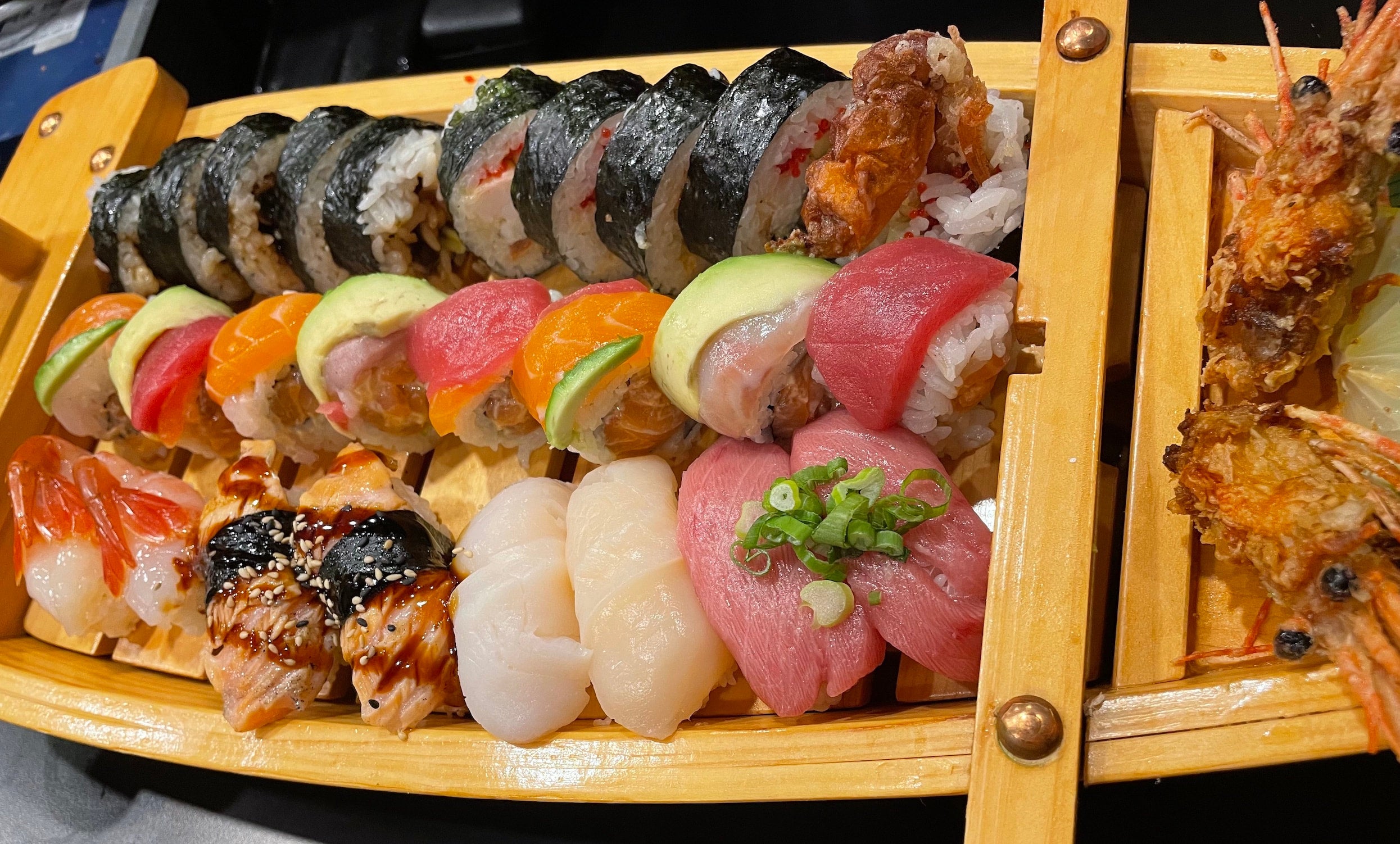 Combo Gourmet (26 mcx/pcs) | Sushi Yasu Brossard